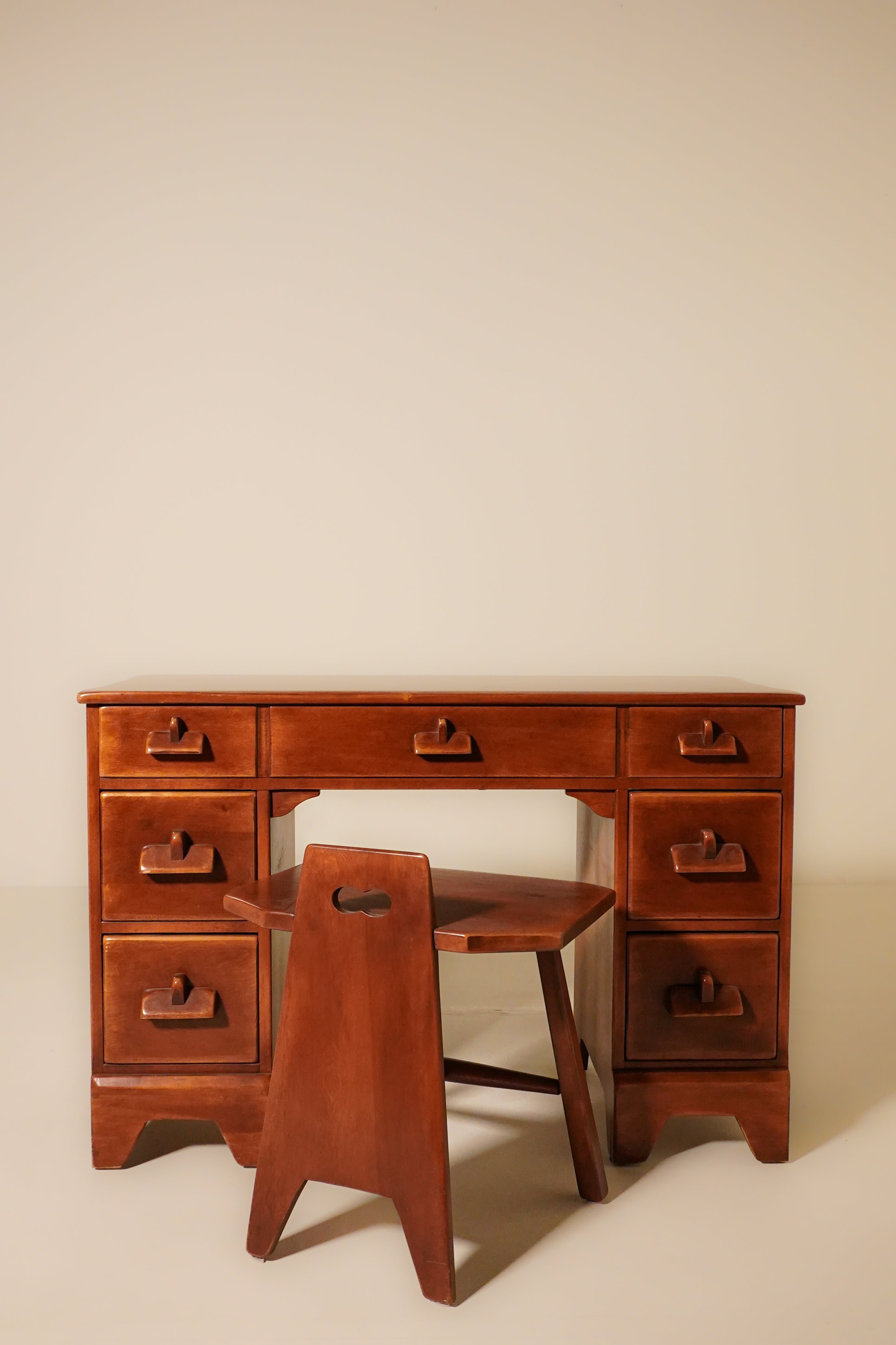 Cushman Colonial Desk and Stool – album